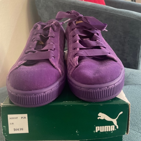 Puma | Shoes | Puma Suede Classic Badge Jr Bnib Sz 65y | Poshmark